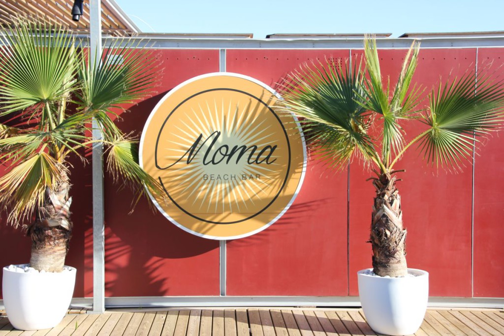 Moma Beach Bar am Strand von Barcelona | Reiselurch.de